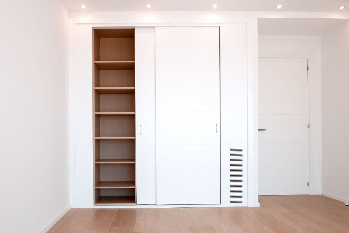 Custom Built-In Wardrobes Singapore | Stunning & Space-Saving Designs